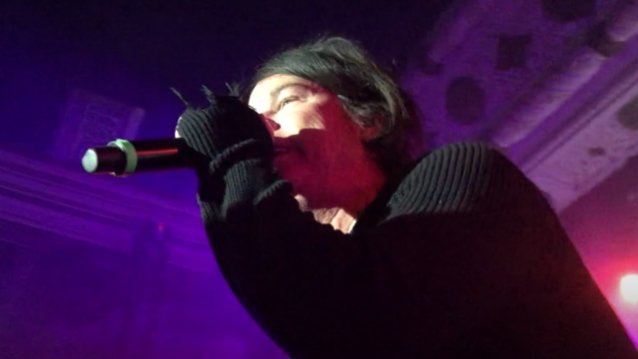 CHRISTOPHER HALL, vocalista de STABBING WESTWARD, diagnosticado con ...